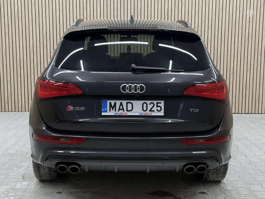 Grey Audi SQ5 2016 in Marijampole, with an engine capacity of 2.97 L and mileage of 208 thousand km for 18350 €, photo 7 on AUTOMOTO.COM.LV