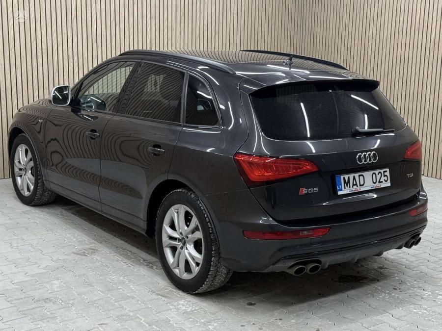 Grey Audi SQ5 2016 in Marijampole, with an engine capacity of 2.97 L and mileage of 208 thousand km for 18350 €, photo 11 on AUTOMOTO.COM.LV