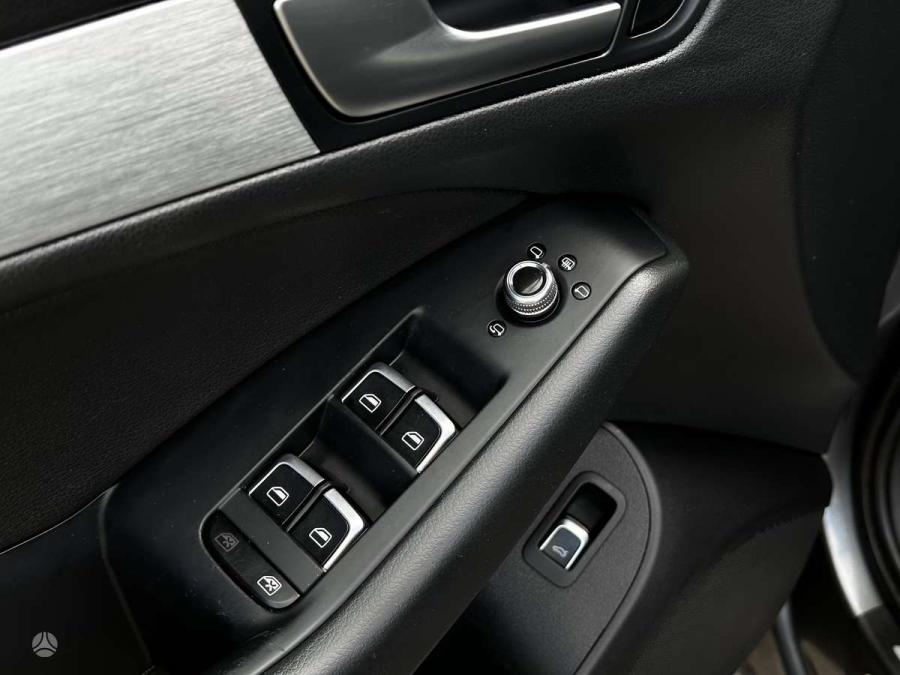Grey Audi SQ5 2016 in Vilnius, with an engine capacity of 2.97 L and mileage of 190 thousand km for 16950 €, photo 28 on AUTOMOTO.COM.LV