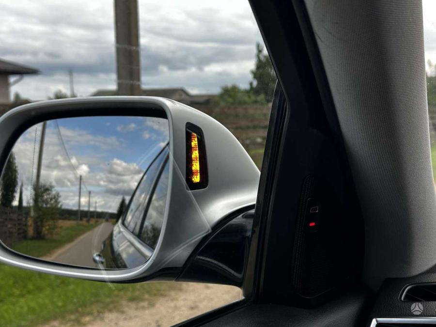 Grey Audi SQ5 2016 in Vilnius, with an engine capacity of 2.97 L and mileage of 190 thousand km for 16950 €, photo 37 on AUTOMOTO.COM.LV