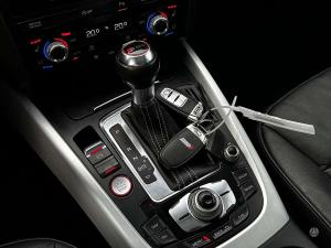 Grey Audi SQ5 2016 in Vilnius, with an engine capacity of 2.97 L and mileage of 190 thousand km for 16950 €, photo 54 on AUTOMOTO.COM.LV
