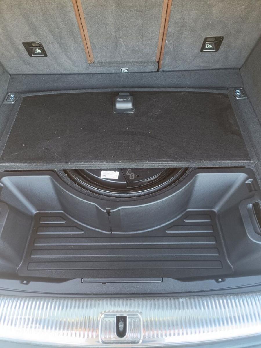 Pelēks Audi SQ5 2016 Plungė, ar dzinēja tilpumu 3.00 L un nobraukumu 175 tūkst. km par 13500 €, foto 15 vietnē AUTOMOTO.COM.LV