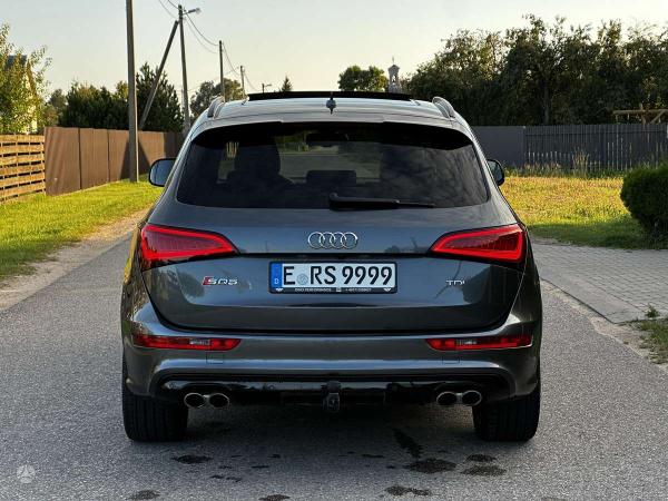 Grey Audi SQ5 2016 in Vilnius, with an engine capacity of 2.97 L and mileage of 200 thousand km for 18999 €, photo 8 on AUTOMOTO.COM.LV