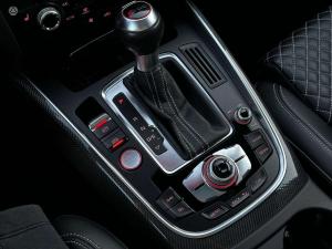 Pelēks Audi SQ5 2016 Viļņa, ar dzinēja tilpumu 2.97 L un nobraukumu 200 tūkst. km par 18999 €, foto 59 vietnē AUTOMOTO.COM.LV