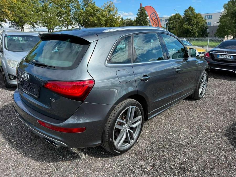 Pelēks Audi SQ5 2016 Šauļi, ar dzinēja tilpumu 3.00 L un nobraukumu 291 tūkst. km par 16900 €, foto 4 vietnē AUTOMOTO.COM.LV