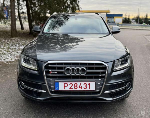 Grey Audi SQ5 2017 in Vilnius, with an engine capacity of 2.97 L and mileage of 265 thousand km for 15399 €, photo 1 on AUTOMOTO.COM.LV
