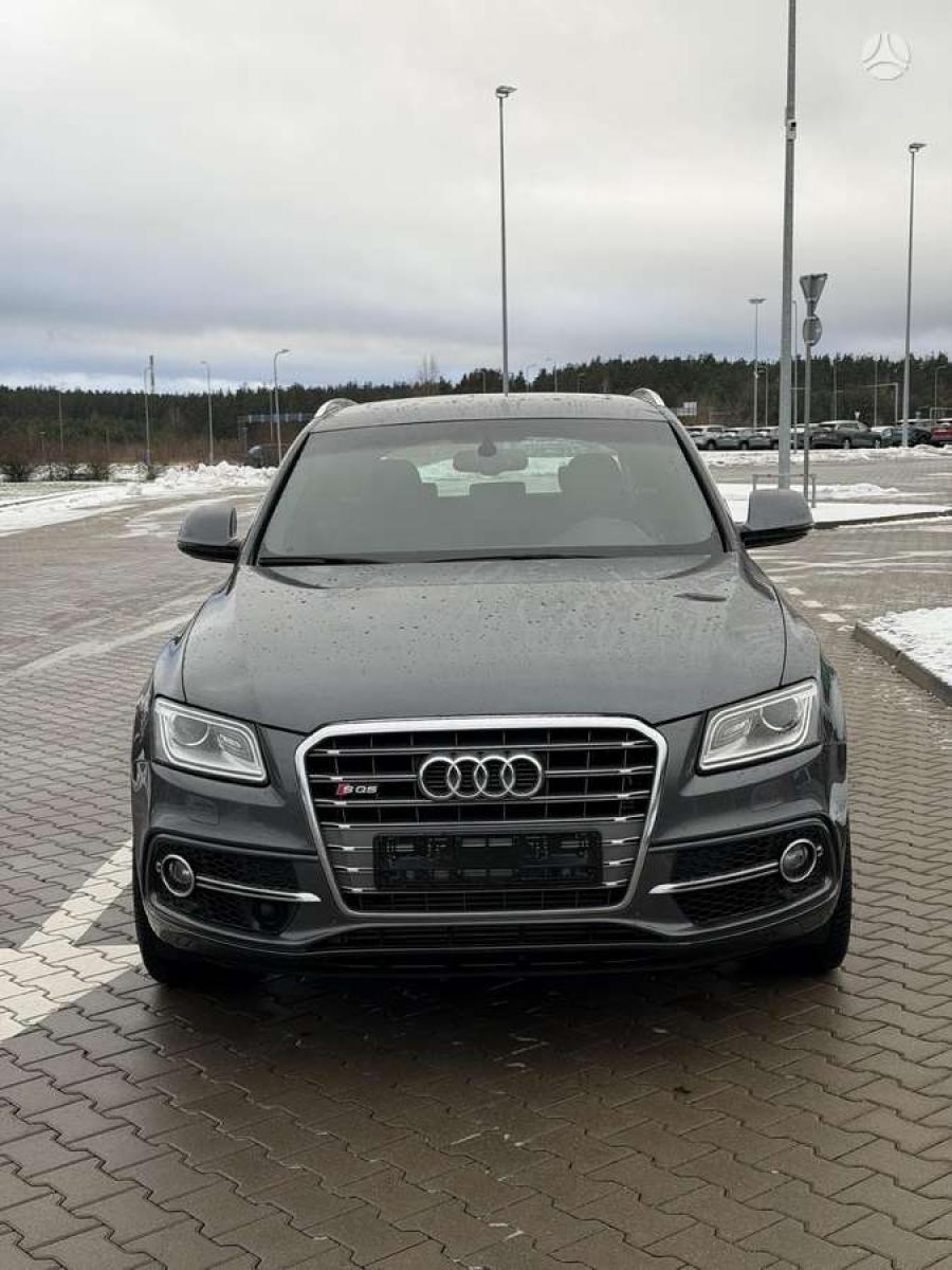 Grey Audi SQ5 2017 in Vilnius, with an engine capacity of 3.00 L and mileage of 230 thousand km for 17850 €, photo 4 on AUTOMOTO.COM.LV