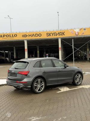 Grey Audi SQ5 2017 in Vilnius, with an engine capacity of 3.00 L and mileage of 230 thousand km for 17850 €, photo 6 on AUTOMOTO.COM.LV