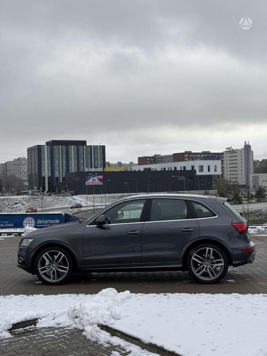 Grey Audi SQ5 2017 in Vilnius, with an engine capacity of 3.00 L and mileage of 230 thousand km for 17850 €, photo 12 on AUTOMOTO.COM.LV