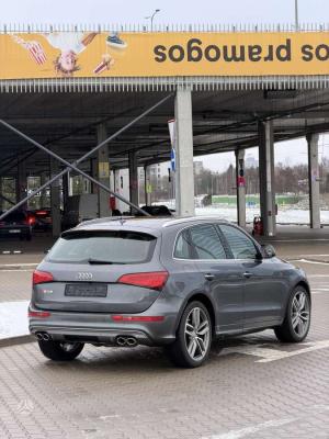 Grey Audi SQ5 2017 in Vilnius, with an engine capacity of 3.00 L and mileage of 230 thousand km for 17850 €, photo 19 on AUTOMOTO.COM.LV
