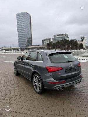 Grey Audi SQ5 2017 in Vilnius, with an engine capacity of 3.00 L and mileage of 230 thousand km for 16950 €, photo 4 on AUTOMOTO.COM.LV