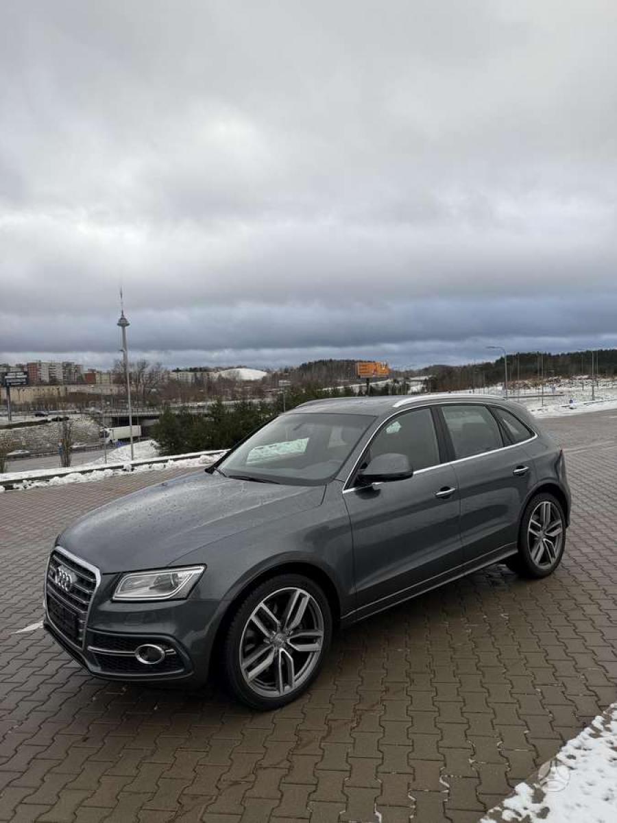 Grey Audi SQ5 2017 in Vilnius, with an engine capacity of 3.00 L and mileage of 230 thousand km for 16950 €, photo 8 on AUTOMOTO.COM.LV