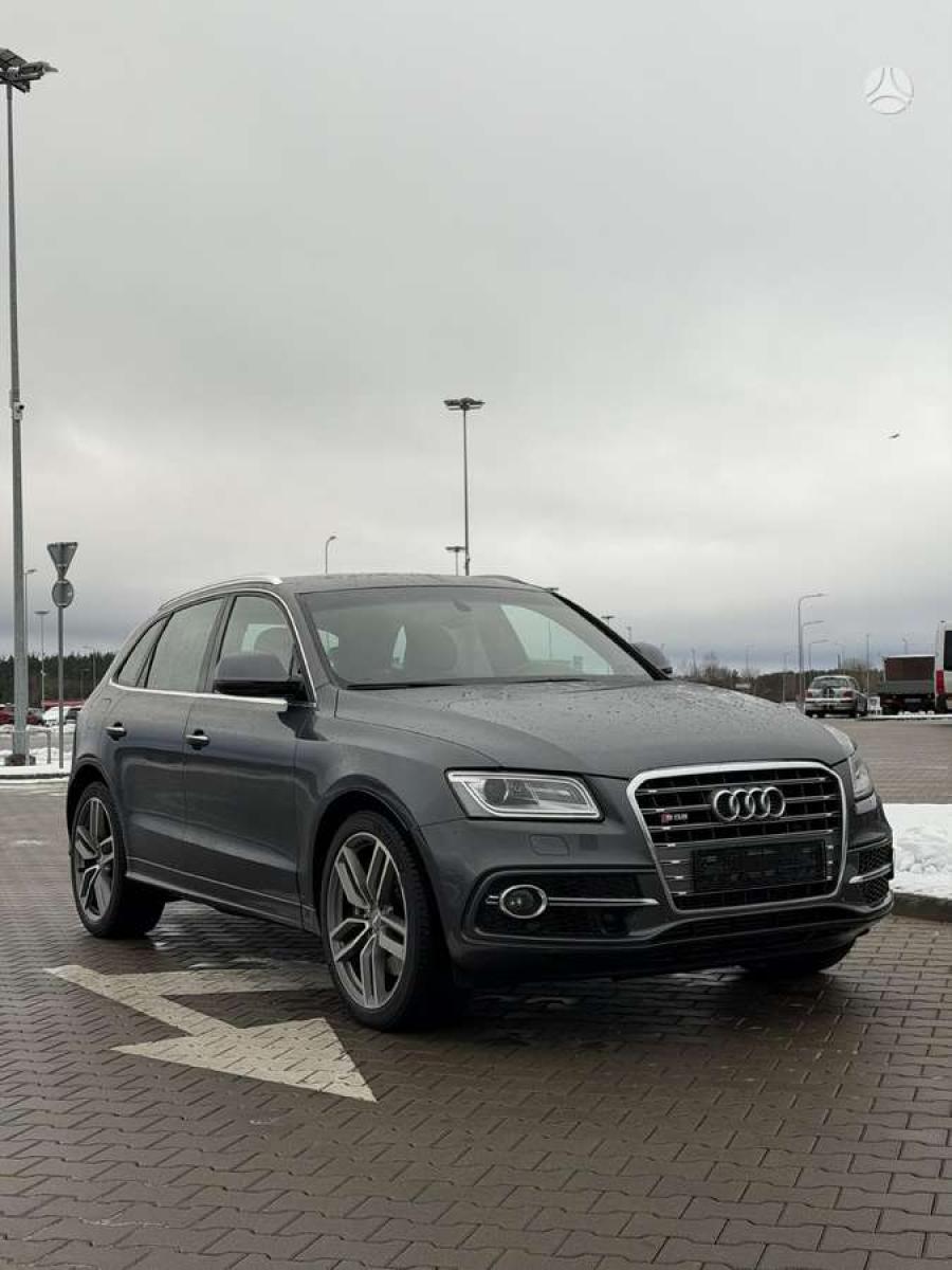 Grey Audi SQ5 2017 in Vilnius, with an engine capacity of 3.00 L and mileage of 230 thousand km for 16950 €, photo 11 on AUTOMOTO.COM.LV