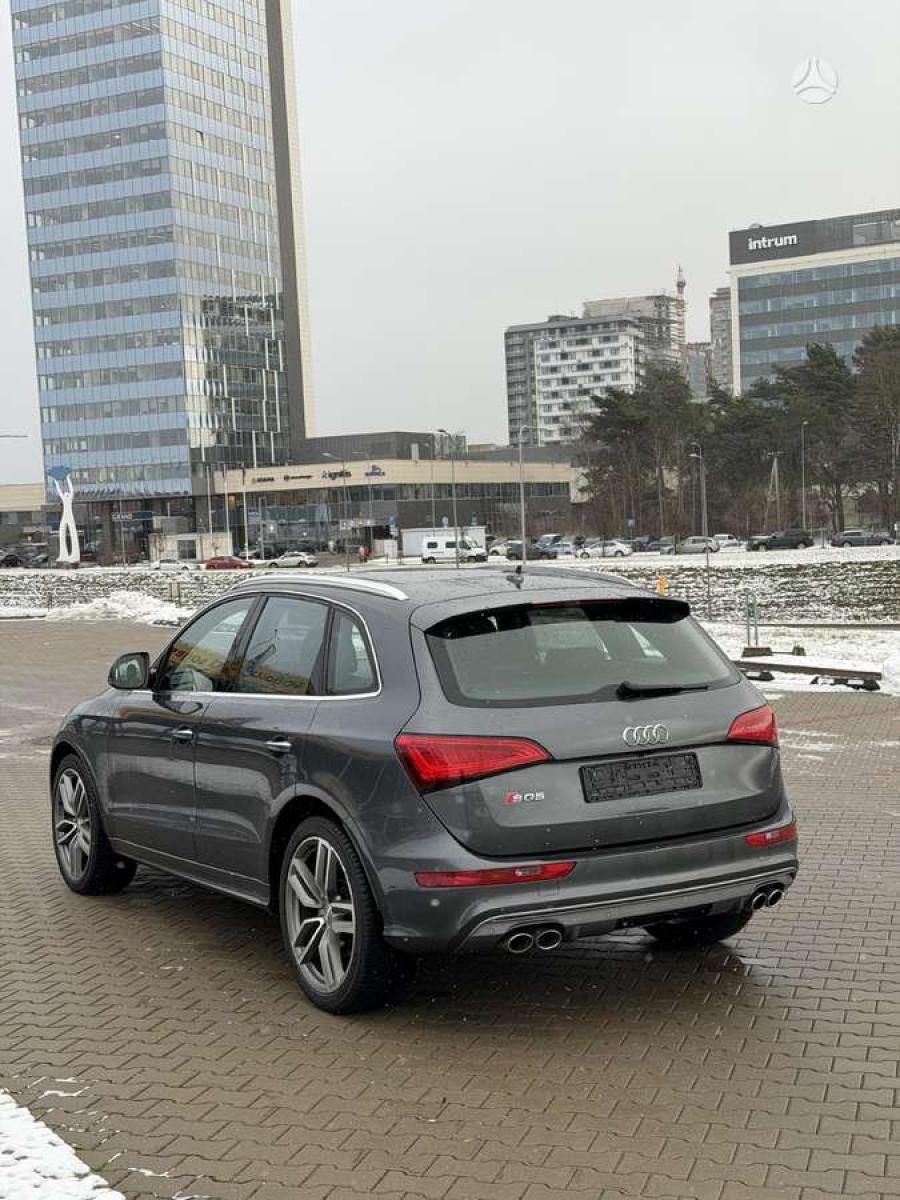 Grey Audi SQ5 2017 in Vilnius, with an engine capacity of 3.00 L and mileage of 230 thousand km for 16950 €, photo 17 on AUTOMOTO.COM.LV