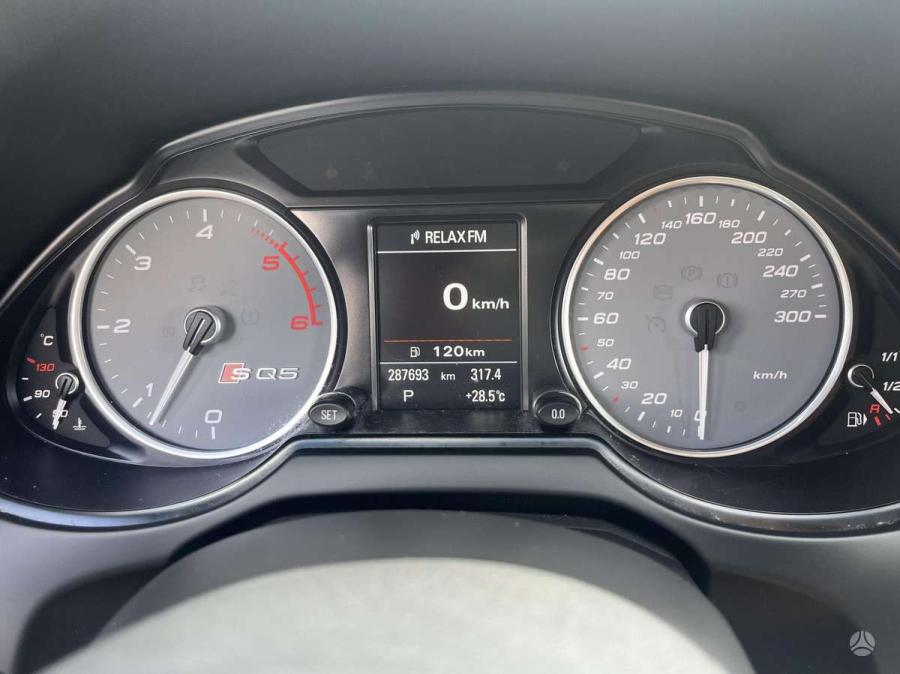 Pelēks Audi SQ5 2017 Utena, ar dzinēja tilpumu 2.97 L un nobraukumu 285 tūkst. km par 16200 €, foto 28 vietnē AUTOMOTO.COM.LV
