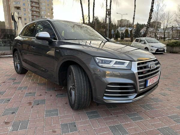Pelēks Audi SQ5 2018 Viļņa, ar dzinēja tilpumu 3.00 L un nobraukumu 180 tūkst. km par 24999 €, foto 2 vietnē AUTOMOTO.COM.LV