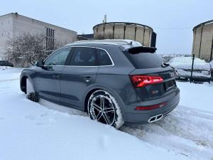 Grey Audi SQ5 2018 in Vilnius, with an engine capacity of 3.00 L and mileage of 183 thousand km for 24500 €, photo 5 on AUTOMOTO.COM.LV