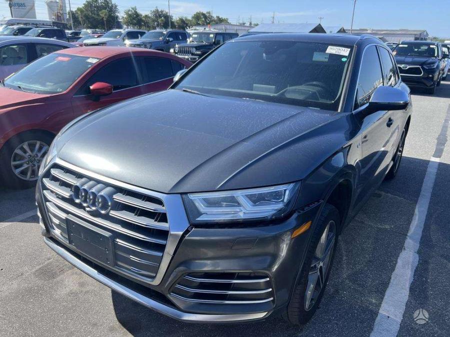 Grey Audi SQ5 2018 in Ukmerge, with an engine capacity of 3.00 L and mileage of 212 thousand km for 12500 €, photo 1 on AUTOMOTO.COM.LV