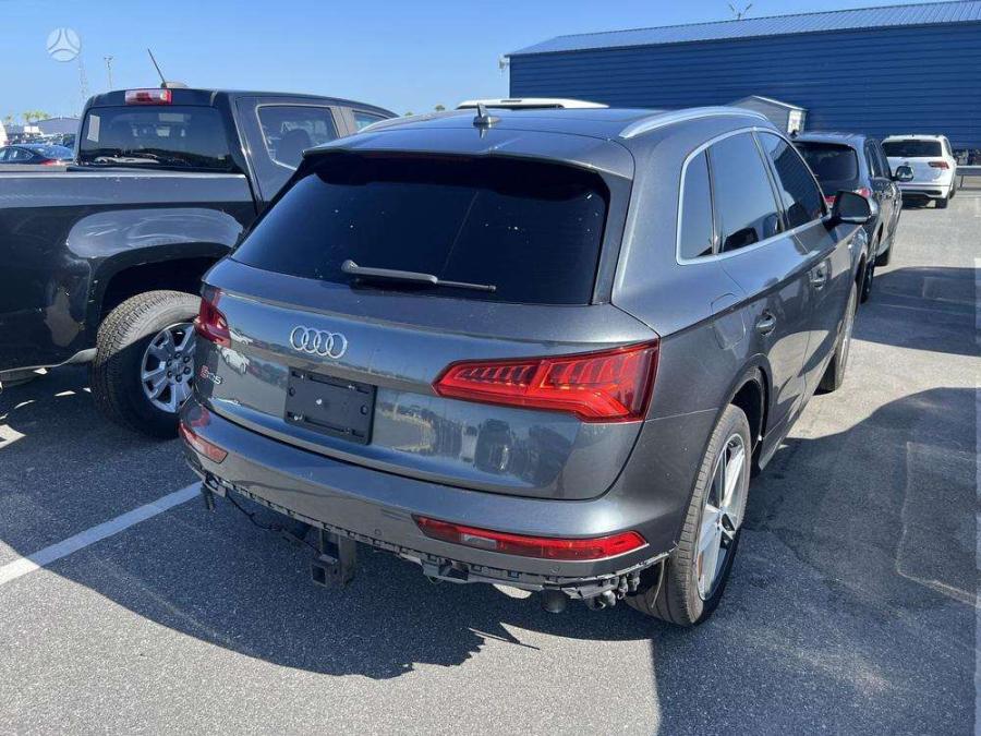 Grey Audi SQ5 2018 in Ukmerge, with an engine capacity of 3.00 L and mileage of 212 thousand km for 12500 €, photo 11 on AUTOMOTO.COM.LV
