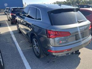 Grey Audi SQ5 2018 in Ukmerge, with an engine capacity of 3.00 L and mileage of 212 thousand km for 12500 €, photo 13 on AUTOMOTO.COM.LV