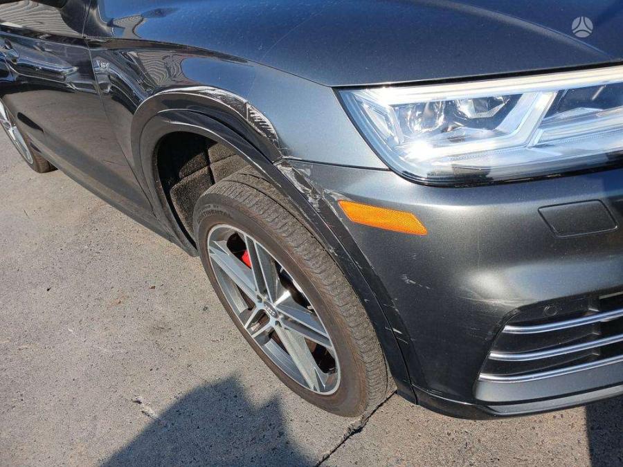 Grey Audi SQ5 2018 in Ukmerge, with an engine capacity of 3.00 L and mileage of 212 thousand km for 12500 €, photo 20 on AUTOMOTO.COM.LV