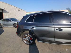 Grey Audi SQ5 2018 in Ukmerge, with an engine capacity of 3.00 L and mileage of 212 thousand km for 12500 €, photo 21 on AUTOMOTO.COM.LV
