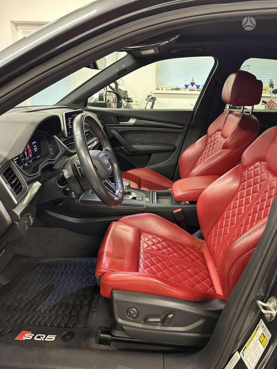 Pelēks Audi SQ5 2018 Viļņa, ar dzinēja tilpumu 3.00 L un nobraukumu 177 tūkst. km par 23399 €, foto 9 vietnē AUTOMOTO.COM.LV