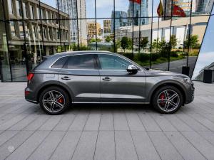 Grey Audi SQ5 2018 in Vilnius, with an engine capacity of 3.00 L and mileage of 180 thousand km for 24500 €, photo 7 on AUTOMOTO.COM.LV