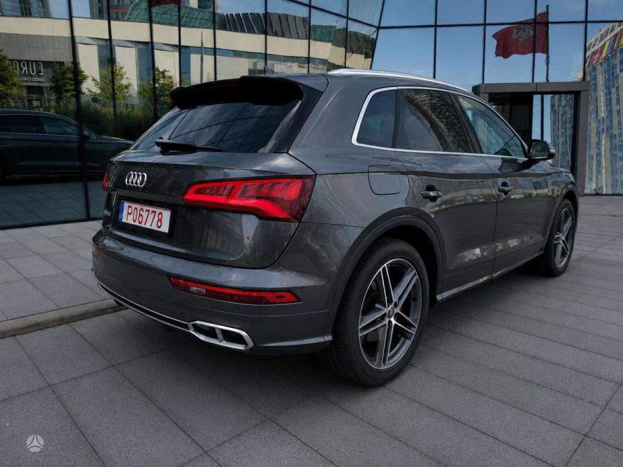 Grey Audi SQ5 2018 in Vilnius, with an engine capacity of 3.00 L and mileage of 180 thousand km for 24500 €, photo 9 on AUTOMOTO.COM.LV