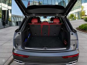Grey Audi SQ5 2018 in Vilnius, with an engine capacity of 3.00 L and mileage of 180 thousand km for 24500 €, photo 18 on AUTOMOTO.COM.LV