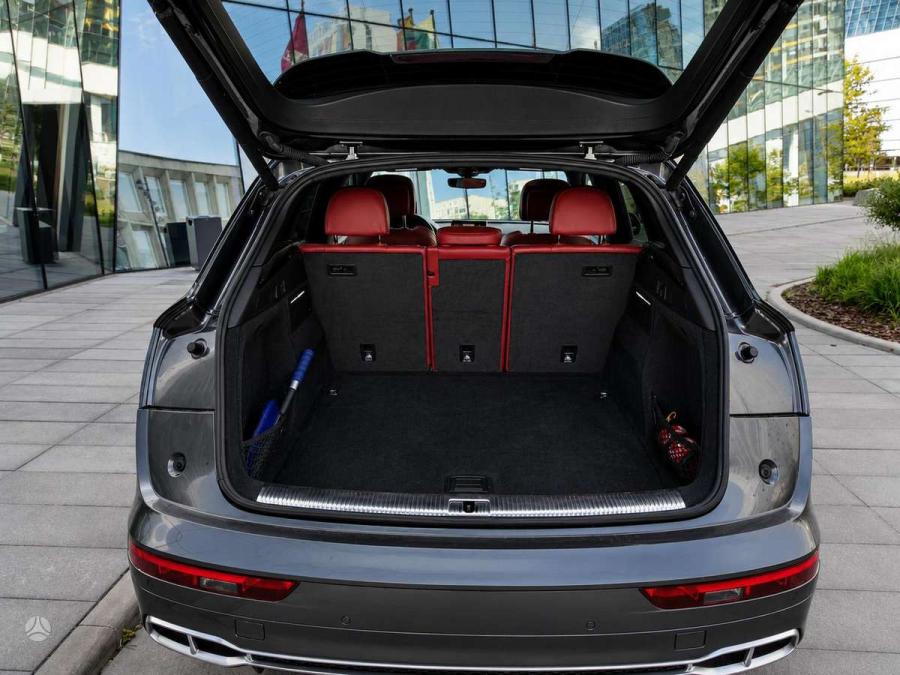 Grey Audi SQ5 2018 in Vilnius, with an engine capacity of 3.00 L and mileage of 180 thousand km for 24500 €, photo 18 on AUTOMOTO.COM.LV