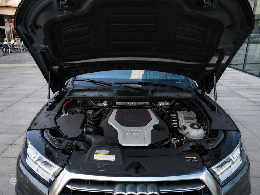 Grey Audi SQ5 2018 in Vilnius, with an engine capacity of 3.00 L and mileage of 180 thousand km for 24500 €, photo 20 on AUTOMOTO.COM.LV