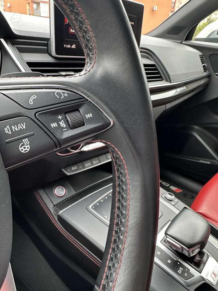 Grey Audi SQ5 2018 in Vilnius, with an engine capacity of 3.00 L and mileage of 180 thousand km for 24500 €, photo 24 on AUTOMOTO.COM.LV