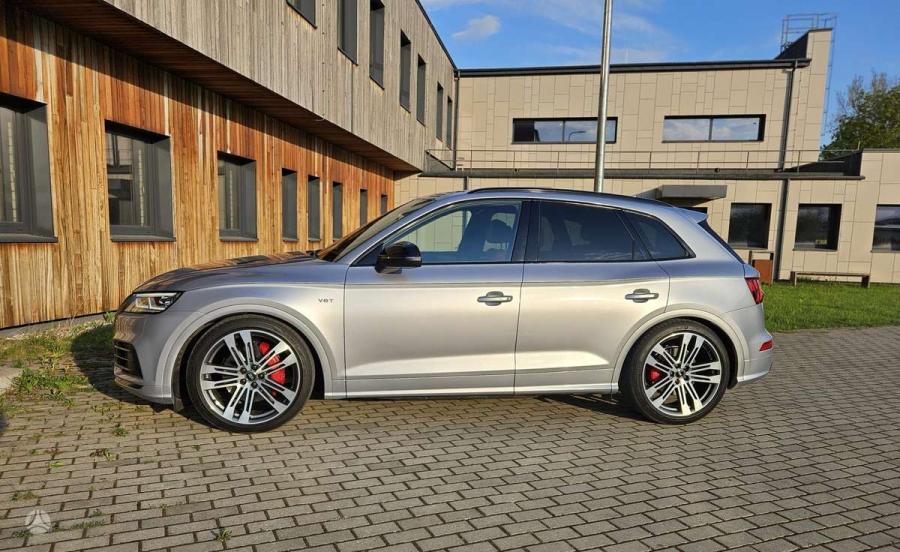 Pelēks Audi SQ5 2018 Tauragė, ar dzinēja tilpumu 3.00 L un nobraukumu 114 tūkst. km par 29500 €, foto 7 vietnē AUTOMOTO.COM.LV