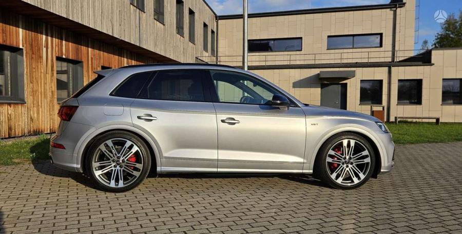 Pelēks Audi SQ5 2018 Tauragė, ar dzinēja tilpumu 3.00 L un nobraukumu 114 tūkst. km par 29500 €, foto 10 vietnē AUTOMOTO.COM.LV