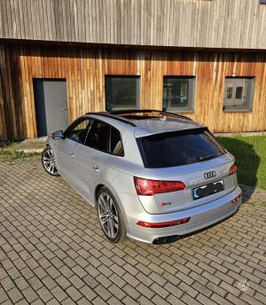 Pelēks Audi SQ5 2018 Tauragė, ar dzinēja tilpumu 3.00 L un nobraukumu 114 tūkst. km par 29500 €, foto 15 vietnē AUTOMOTO.COM.LV