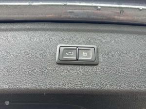 Pelēks Audi SQ5 2018 Tauragė, ar dzinēja tilpumu 3.00 L un nobraukumu 216 tūkst. km par 17800 €, foto 17 vietnē AUTOMOTO.COM.LV