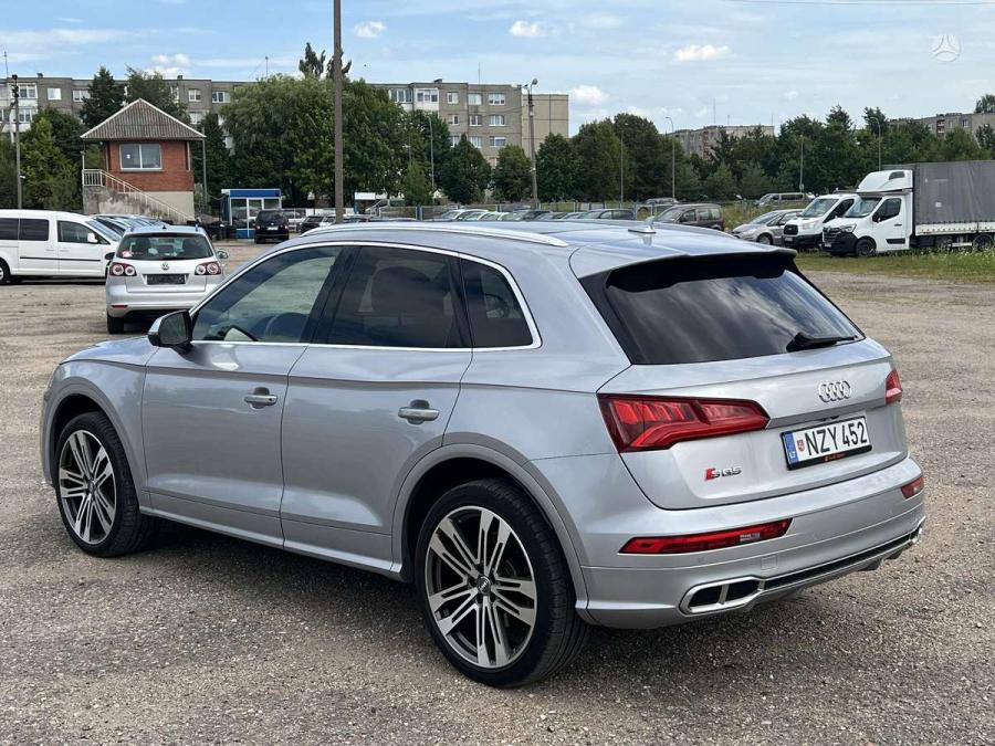 Pelēks Audi SQ5 2018 Kėdainiai, ar dzinēja tilpumu 3.00 L un nobraukumu 158 tūkst. km par 22200 €, foto 4 vietnē AUTOMOTO.COM.LV