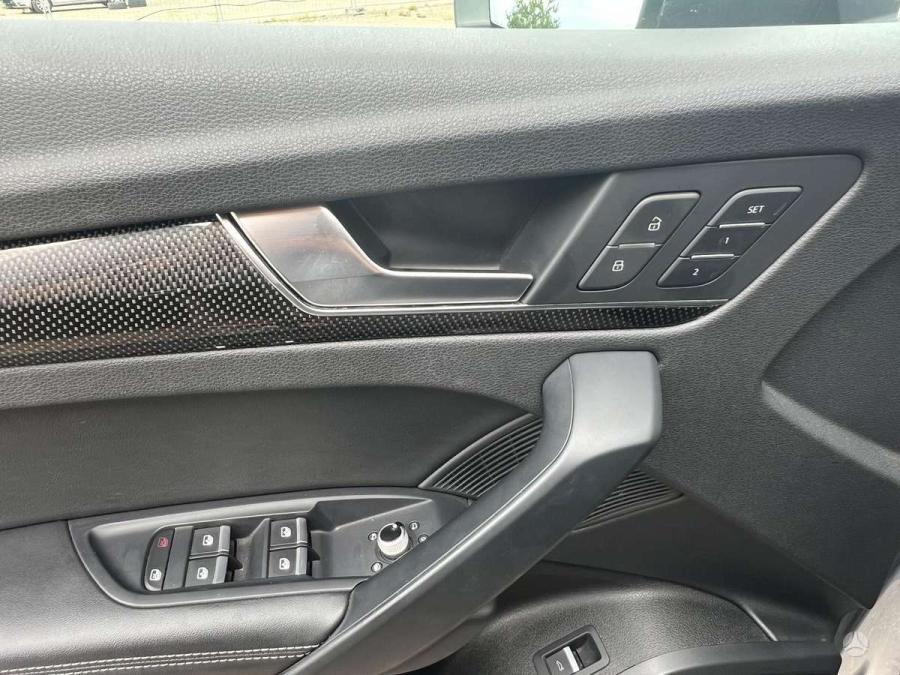 Pelēks Audi SQ5 2018 Kėdainiai, ar dzinēja tilpumu 3.00 L un nobraukumu 158 tūkst. km par 22200 €, foto 21 vietnē AUTOMOTO.COM.LV