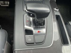 Pelēks Audi SQ5 2018 Kėdainiai, ar dzinēja tilpumu 3.00 L un nobraukumu 158 tūkst. km par 22200 €, foto 26 vietnē AUTOMOTO.COM.LV