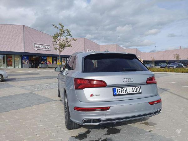 Audi SQ5 2018 Panevēža vietnē Pelēks Audi SQ5 2018 Panevēža, ar dzinēja tilpumu 3.00 L un nobraukumu 232 tūkst. km par 21500 €, foto 4 vietnē AUTOMOTO.COM.LV