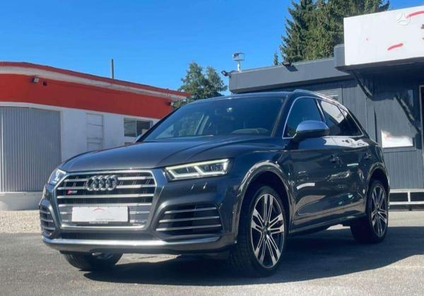 Grey Audi SQ5 2020 in Vilnius, with an engine capacity of 3.00 L and mileage of 104 thousand km for 29999 €, photo 3 on AUTOMOTO.COM.LV