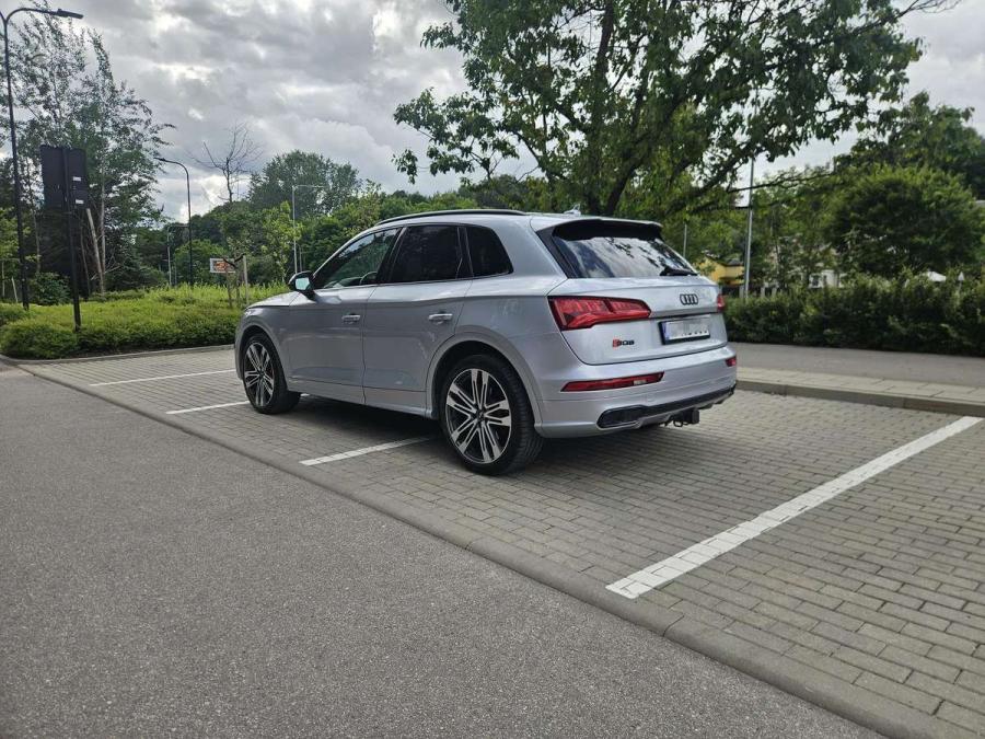 Grey Audi SQ5 2020 in Vilnius, with an engine capacity of 3.00 L and mileage of 78 thousand km for 34900 €, photo 7 on AUTOMOTO.COM.LV