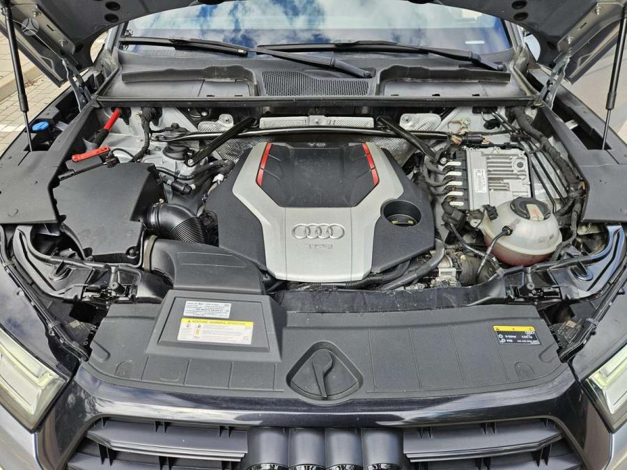Grey Audi SQ5 2020 in Vilnius, with an engine capacity of 3.00 L and mileage of 78 thousand km for 34900 €, photo 14 on AUTOMOTO.COM.LV