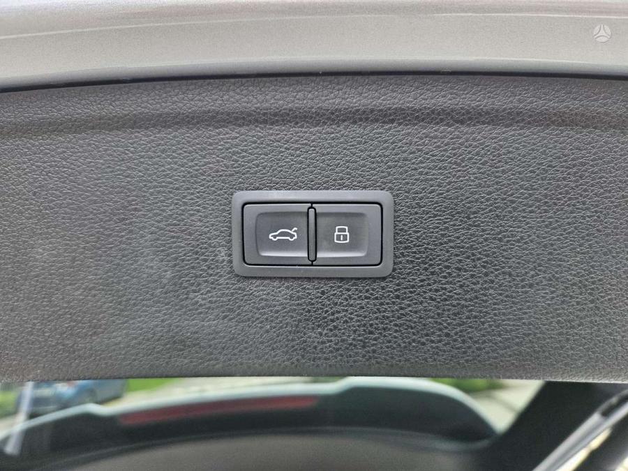 Grey Audi SQ5 2020 in Vilnius, with an engine capacity of 3.00 L and mileage of 78 thousand km for 34900 €, photo 21 on AUTOMOTO.COM.LV