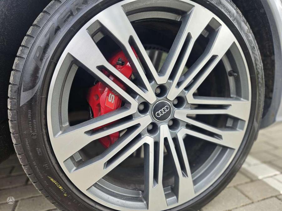 Grey Audi SQ5 2020 in Vilnius, with an engine capacity of 3.00 L and mileage of 78 thousand km for 34900 €, photo 25 on AUTOMOTO.COM.LV