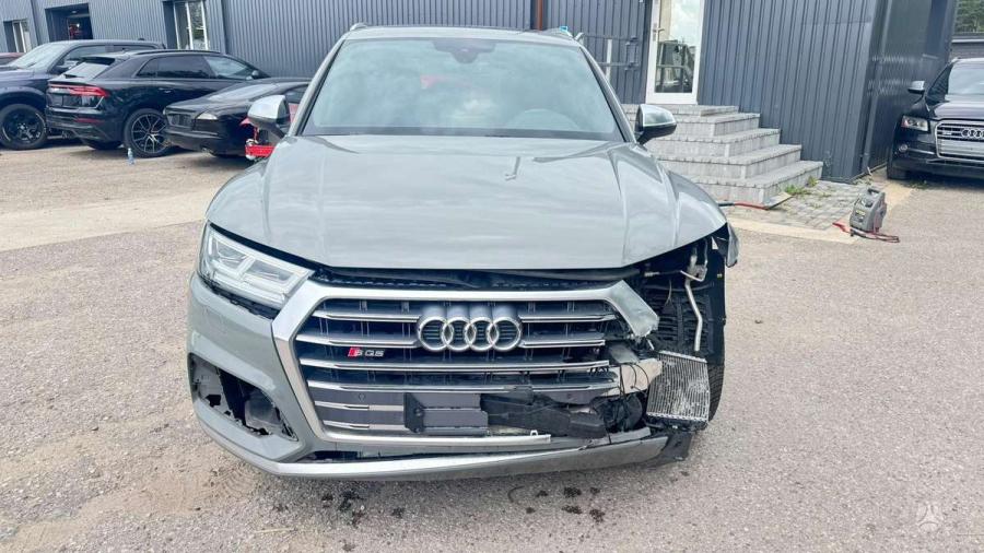Pelēks Audi SQ5 2020 Ukmergė, ar dzinēja tilpumu 3.00 L un nobraukumu 91 tūkst. km par 22799 €, foto 5 vietnē AUTOMOTO.COM.LV