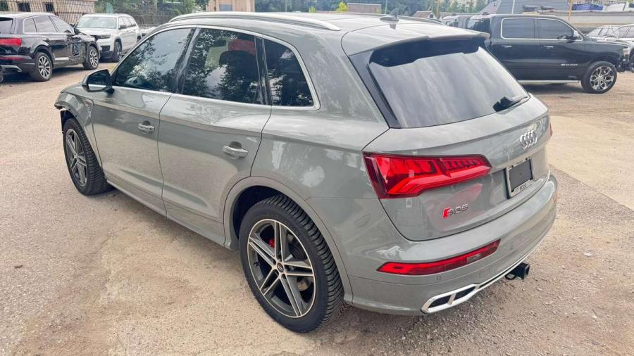 Pelēks Audi SQ5 2020 Ukmergė, ar dzinēja tilpumu 3.00 L un nobraukumu 91 tūkst. km par 22799 €, foto 9 vietnē AUTOMOTO.COM.LV
