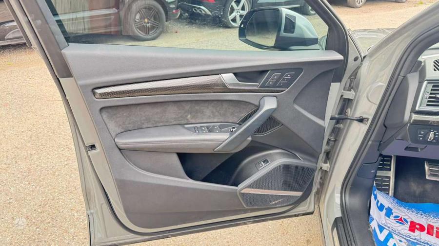 Pelēks Audi SQ5 2020 Ukmergė, ar dzinēja tilpumu 3.00 L un nobraukumu 91 tūkst. km par 22799 €, foto 12 vietnē AUTOMOTO.COM.LV