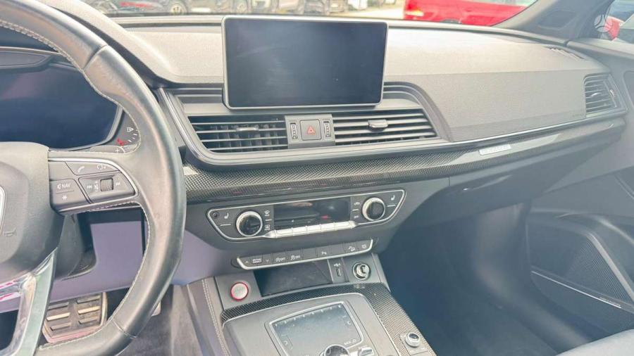Pelēks Audi SQ5 2020 Ukmergė, ar dzinēja tilpumu 3.00 L un nobraukumu 91 tūkst. km par 22799 €, foto 16 vietnē AUTOMOTO.COM.LV